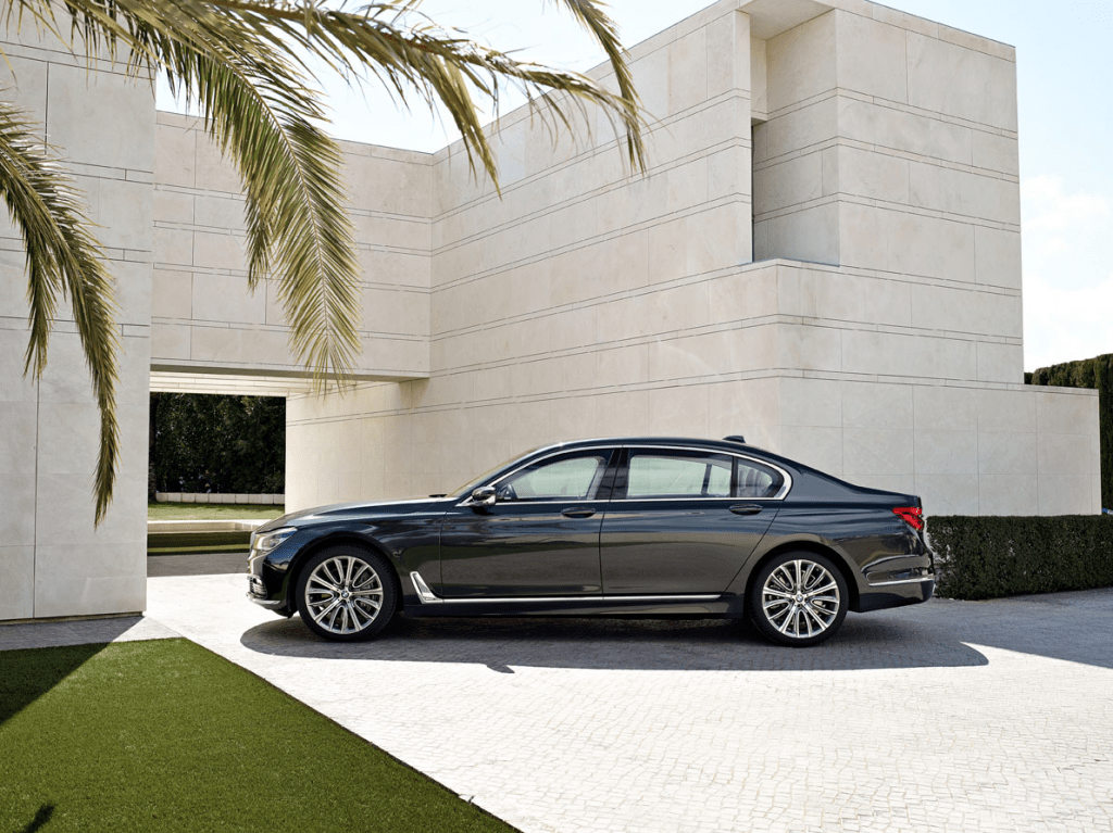 Tout savoir sur l'Adblue pour votre BMW en 6 points - BMW Groupe GRIM