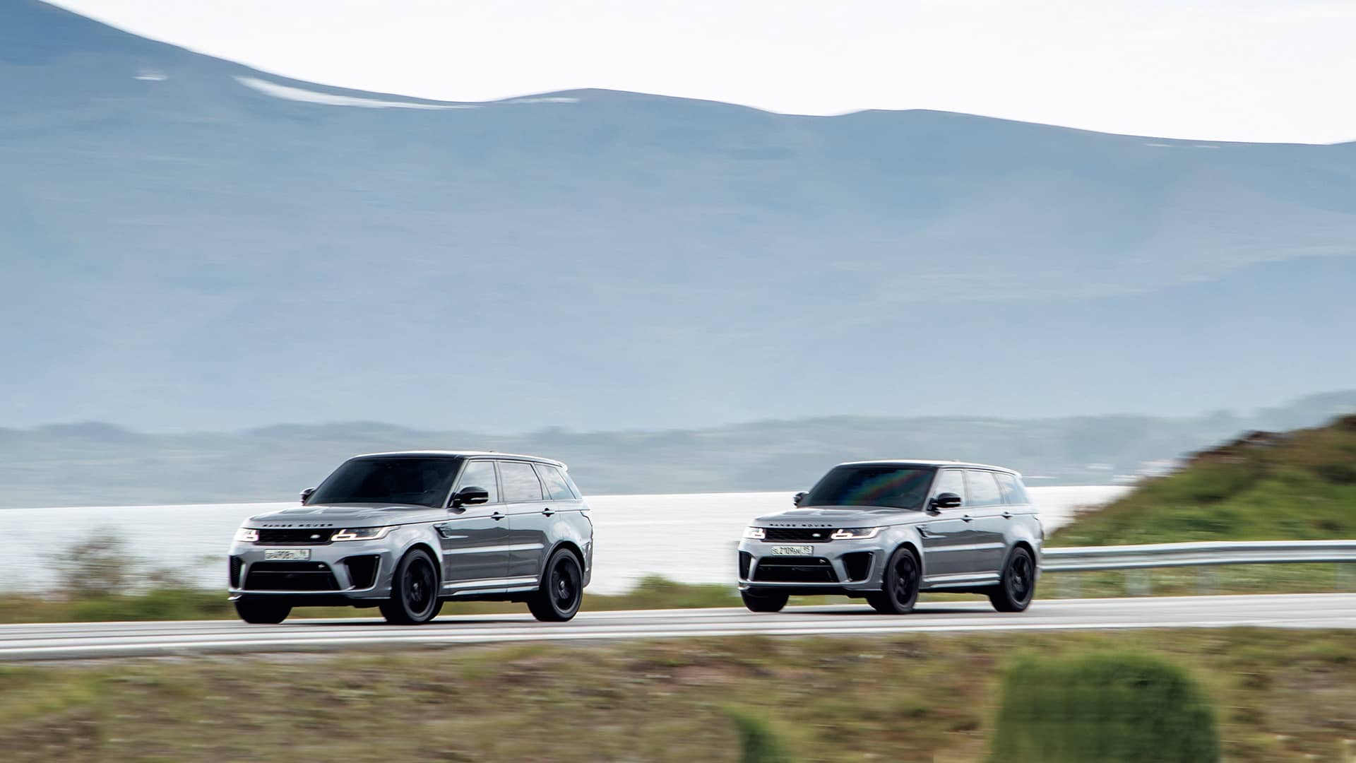 James Bond : Le Range Rover Sport SVR part à sa poursuite