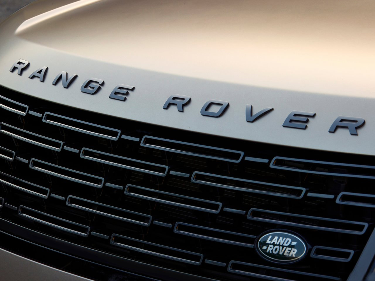 Découvrez la marque Range Rover : raffinement et luxe