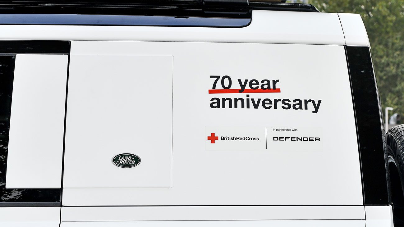 La Croix-Rouge britannique et le Defender Mobile Museum célèbrent 70 ...
