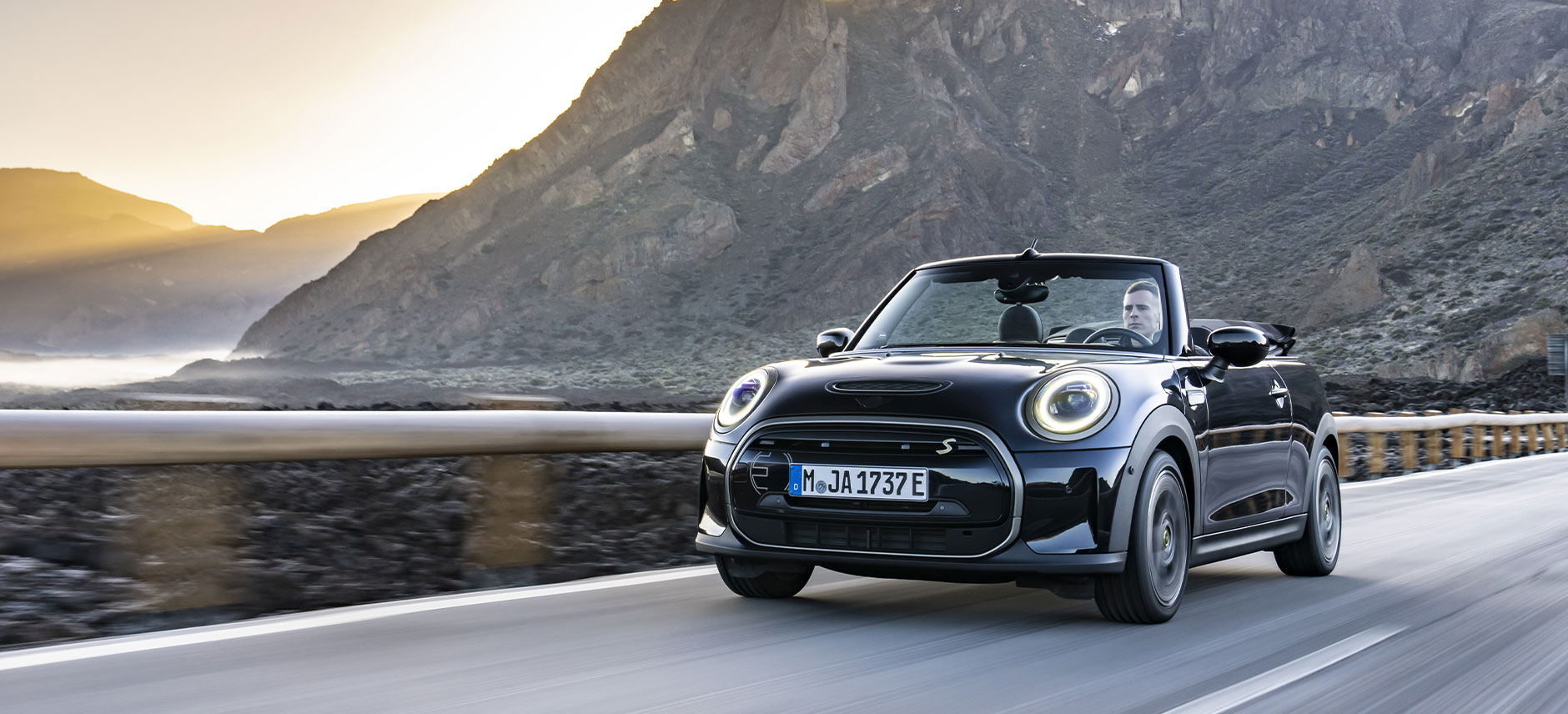 DECOUVREZ LE PREMIER CABRIOLET 100% ELECTIQUE BY MINI - MINI Groupe GRIM