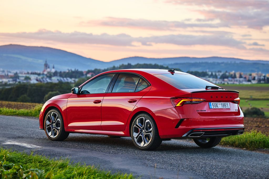 H-type Track Compatible LEONLITE 8-Pack 5CCT LED Track Light Heads ...