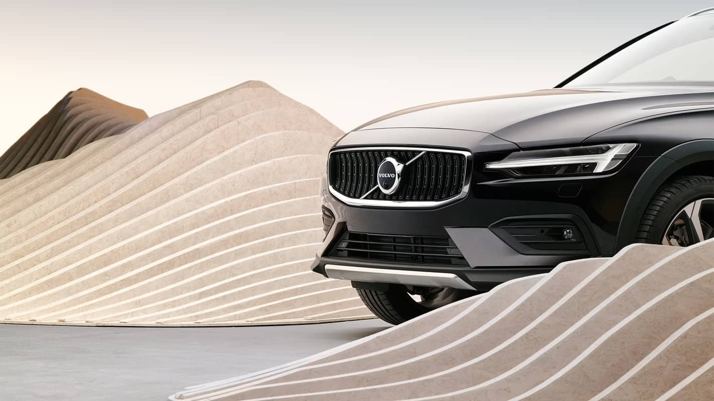 Volvo V60 cross country : le break prêt à affronter tous les défis ...